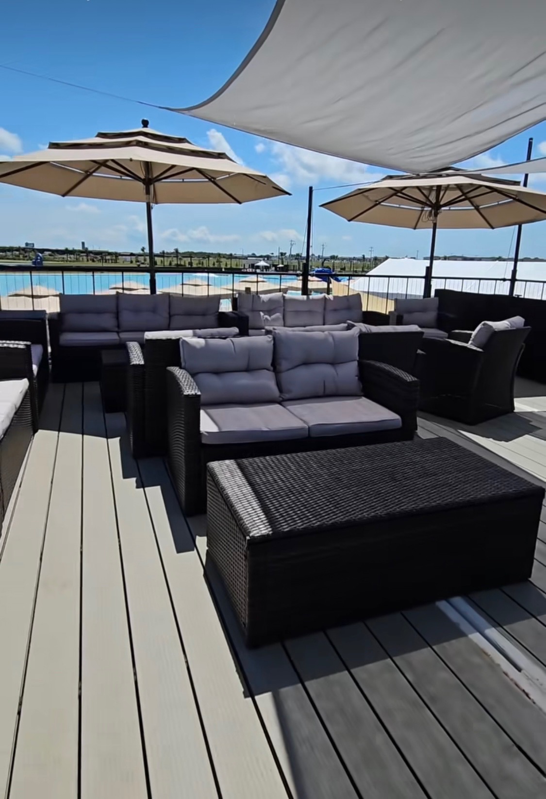 Rooftop Party Decks – Lagoonfest Texas